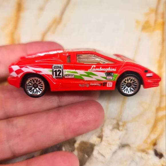 Mattel | Toys | Hot Wheels Lamborghini Countach 25th Ann Flag Flyers ...